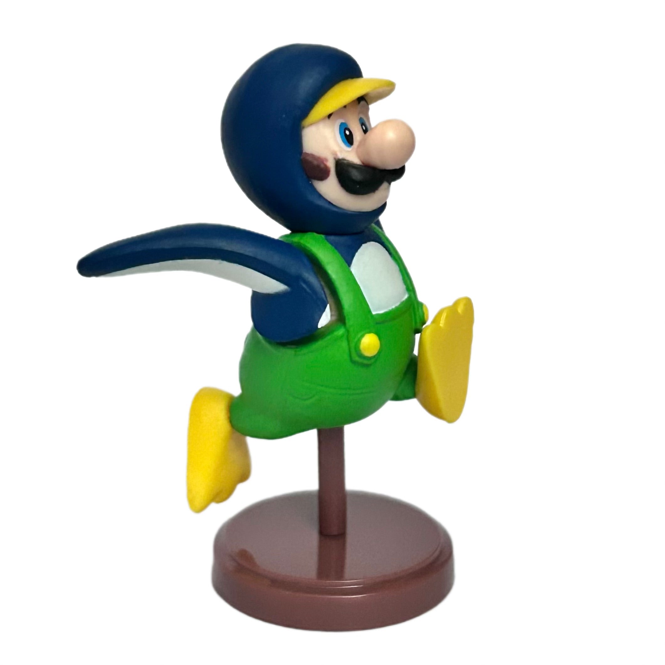 New Super Mario Bros. Wii - Penguin Luigi - Trading Figure - Choco Egg ...