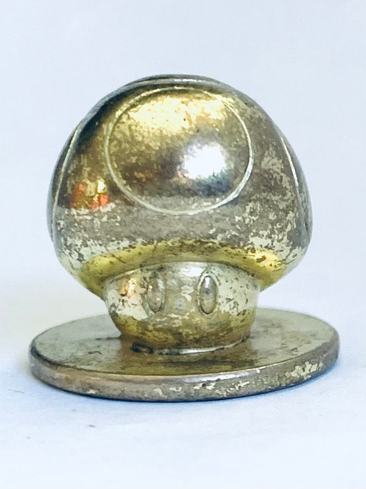 New Super Mario Brothers Wii Metal Mascot - 1 Up Kinoko - Gold Ver ...