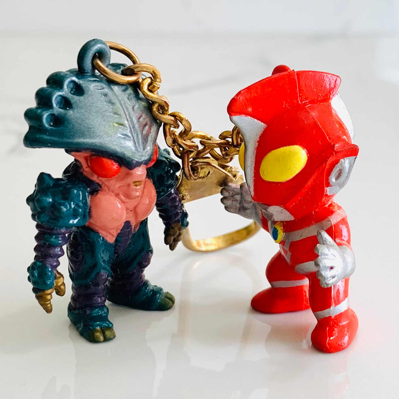 Ultraman Zearth - Ultraman Zearth & Alien Benzene - Figure Keychain ...
